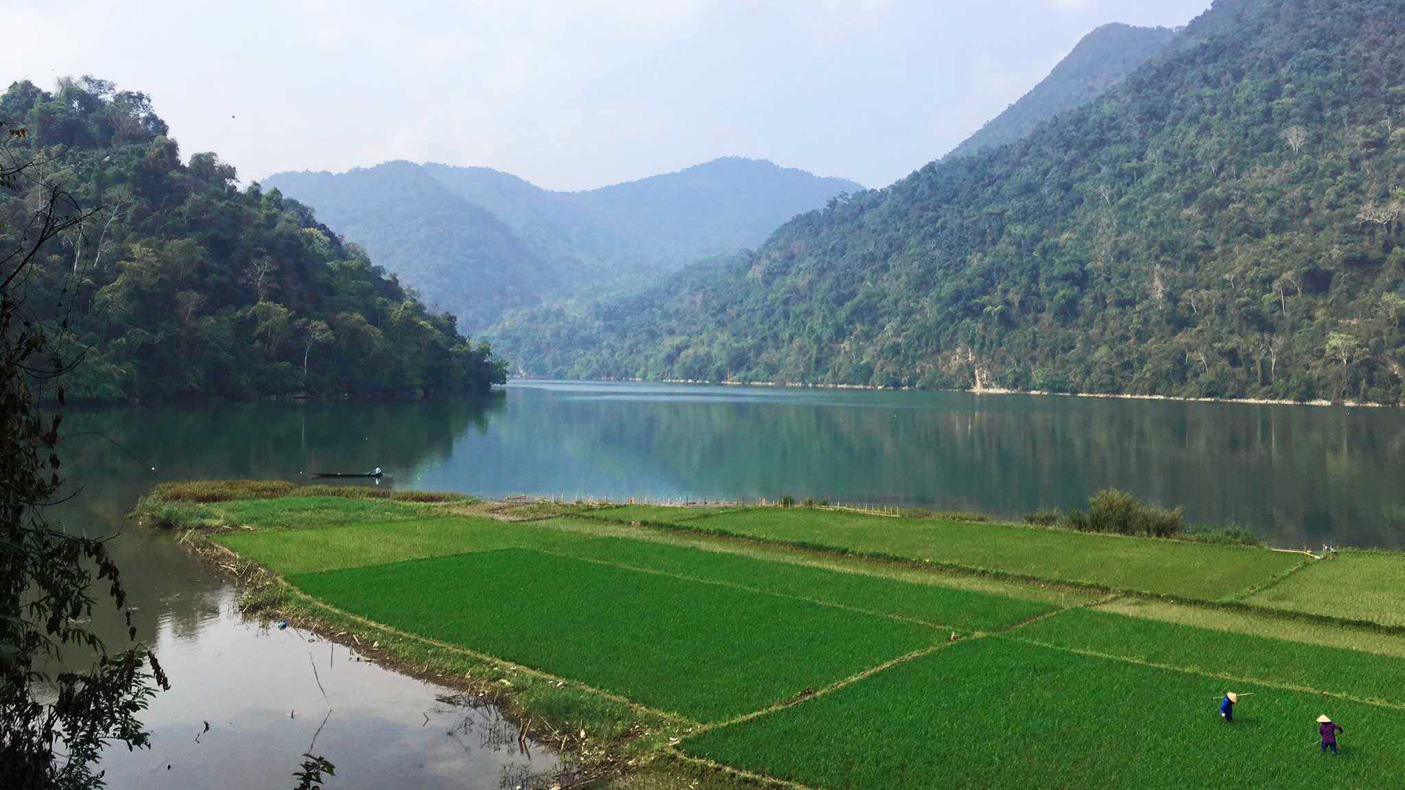 Ba Be lake - Where to sleep ? What to do at Ba Be lake